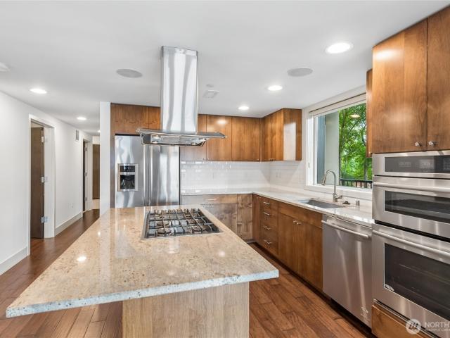 9123 NE Juanita Drive # 205