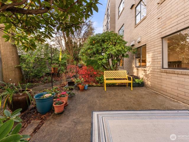 912 3rd Avenue W # 101