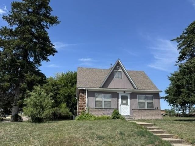 912 7th St, Springfield, SD 57062