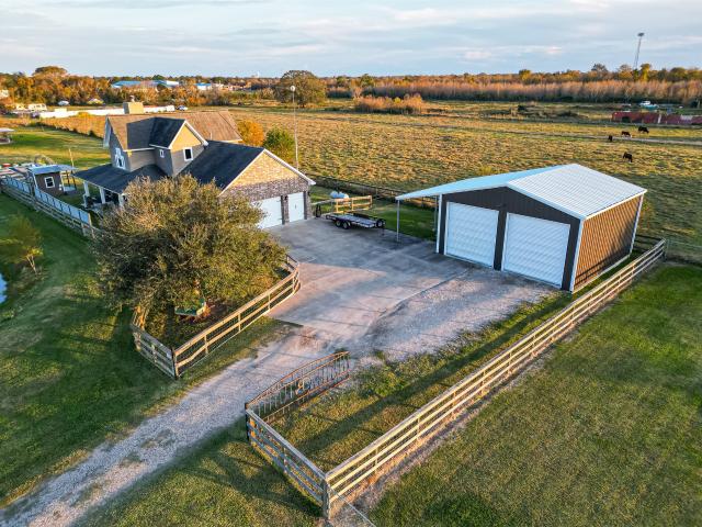 912 County Road 340, Angleton, TX 77515 | MLS #36949