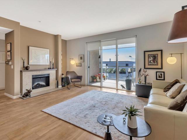 912 Campisi Way 311