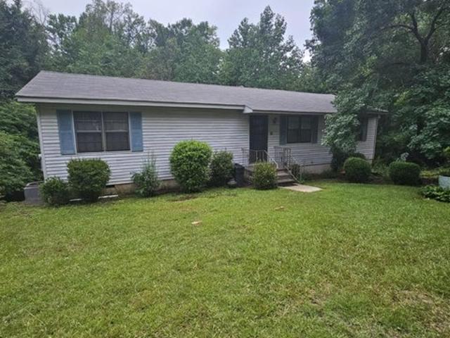 912 Clark Mountain Rd N, Bessemer, AL 35023