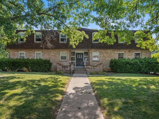 912 Crescent Dr Apt 1 4, Champaign, IL 61821
