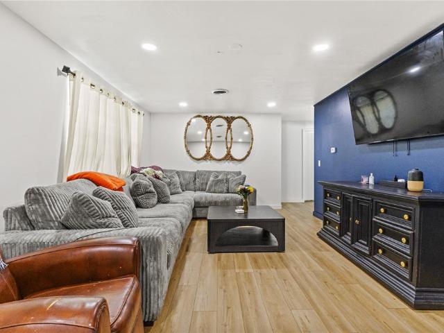 912 E Kee Street