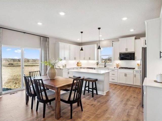 912 Foxglove Ter, Waconia, MN 55387