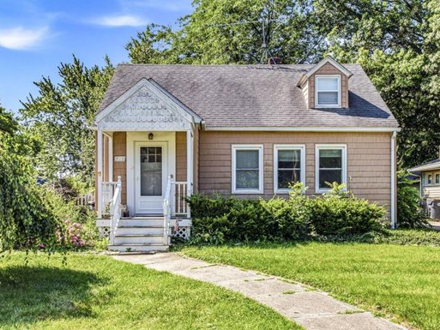 912 Kingsley Ave, Saint Joseph, MI 49085
