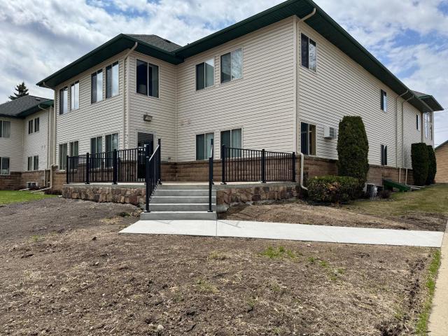 912 Hawthorne Street # 106