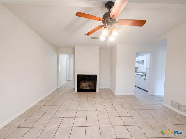 912 Hackberry Street