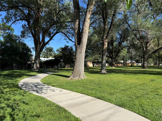 912 Hermosa Drive NE