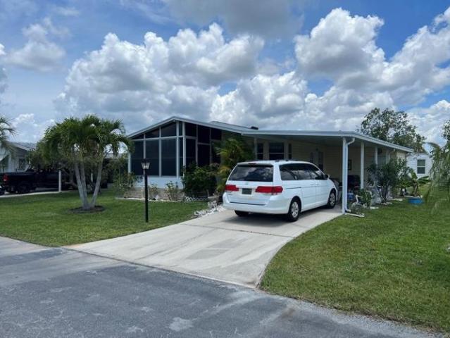 912 Iglesia, North Port, FL 34287