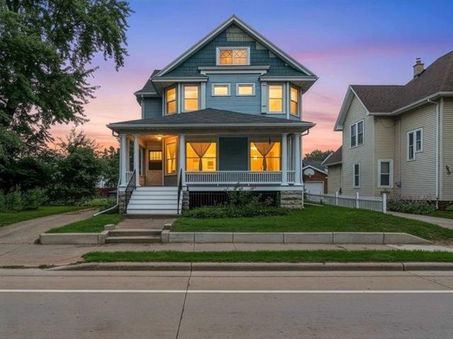 912 Jackson St, Oshkosh, WI 54901