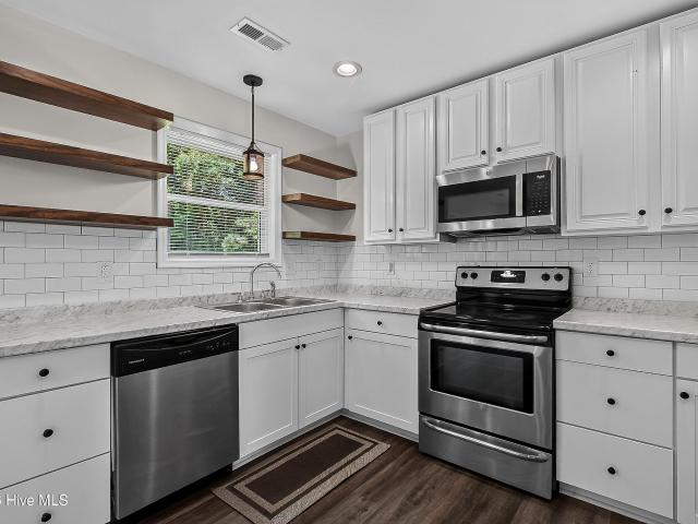 912 Laurel Lane
