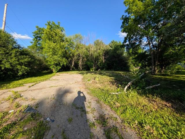 912 meadow lane