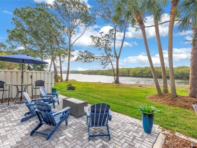 912 Myakka Ct NE, Saint Petersburg, FL 33702