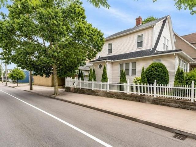 912 Narragansett Blvd, Providence, RI 02905
