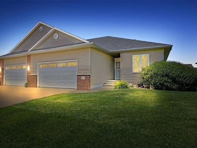 912 NE Dorchester Pl NE Unit 912, Cedar Rapids, IA 52402