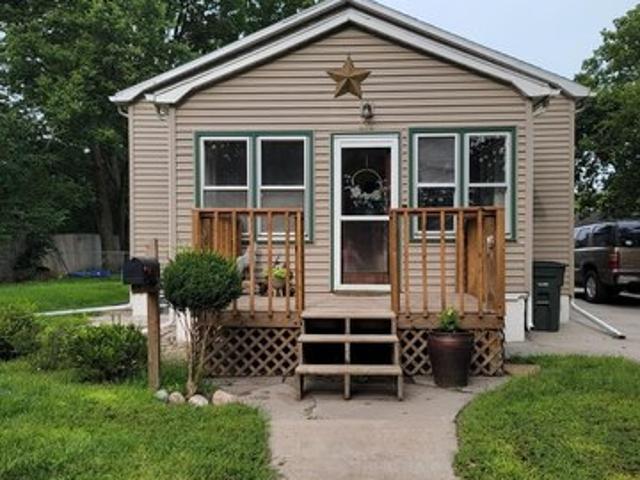 912 S Pine St, Grand Island, NE 68801