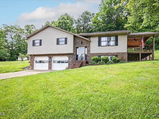 912 South Sherbrooke Circle