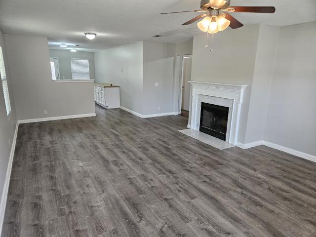 912 Seven Oaks Blvd