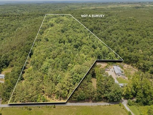 912 Simmons Branch Rd, Waynesboro, TN 38485