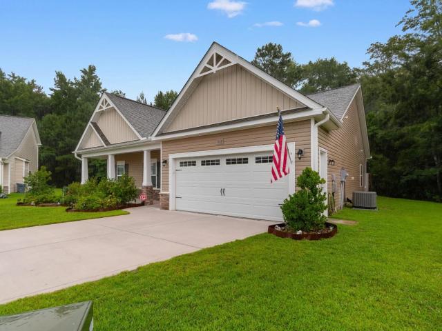 912 Queensferry Ct