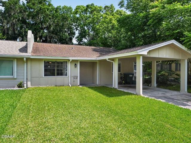 912 Royal Oak Ct, Holly Hill, FL 32117
