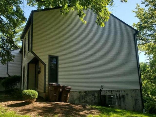 912 Ravine Drive