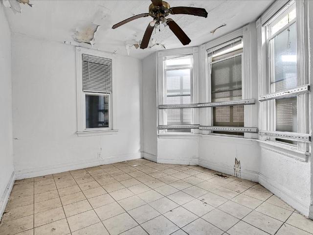 912 W 87th Street