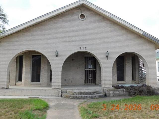 912 W Theo Ave, San Antonio, TX 78225