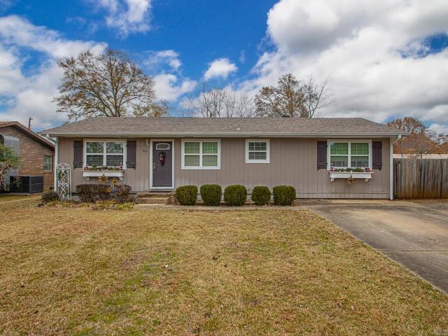 912 W Vine