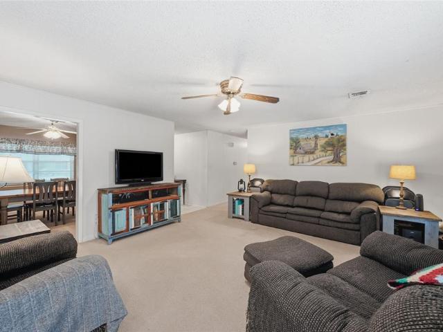 912 W Elizabeth Drive