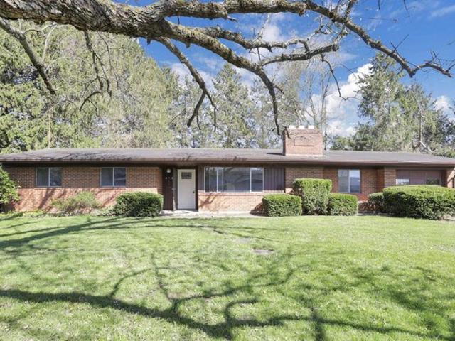 912 Welsh View Dr, Newark, OH 43055