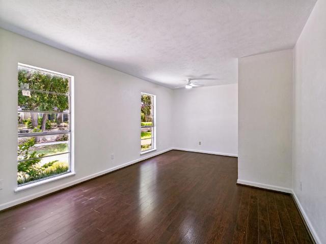 912 Whitehall Drive