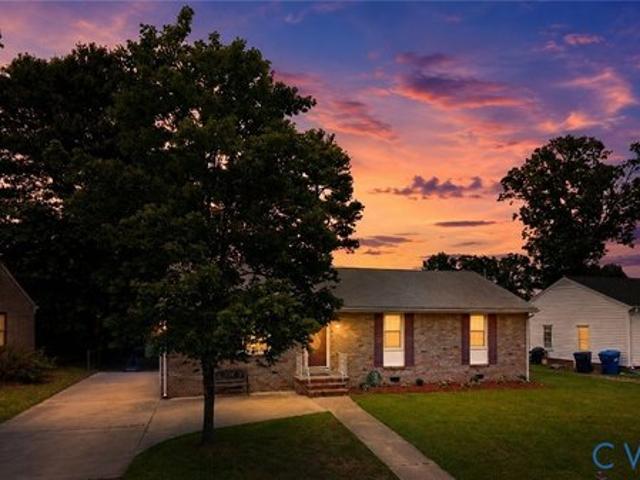912 Williamsburg Rd, Colonial Heights, VA 23834