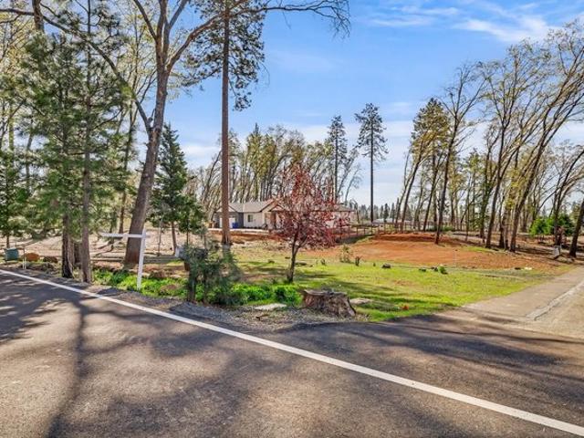912 Thomasson Ln, Paradise, CA 95969