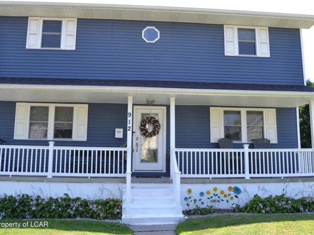 912 Throop St, Dunmore, PA 18512