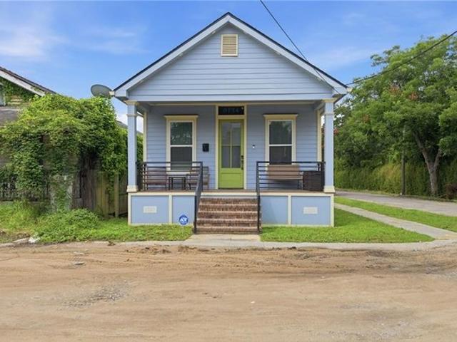 9134 Peach St, New Orleans, LA 70118