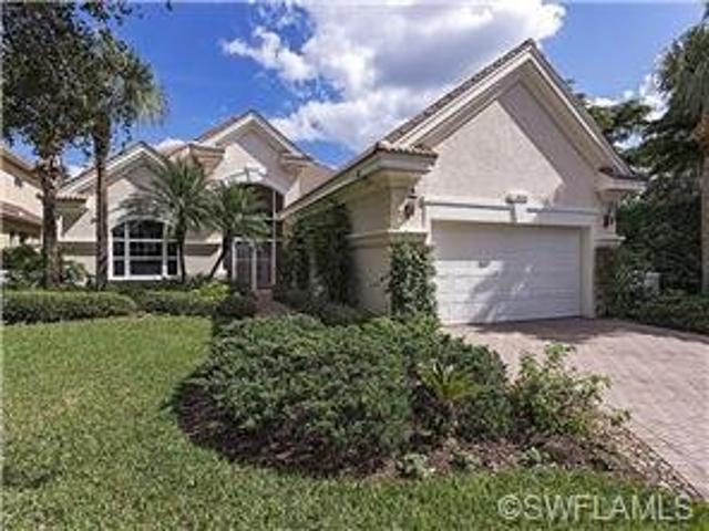 9134 Troon Lakes Dr, Naples, FL 34109
