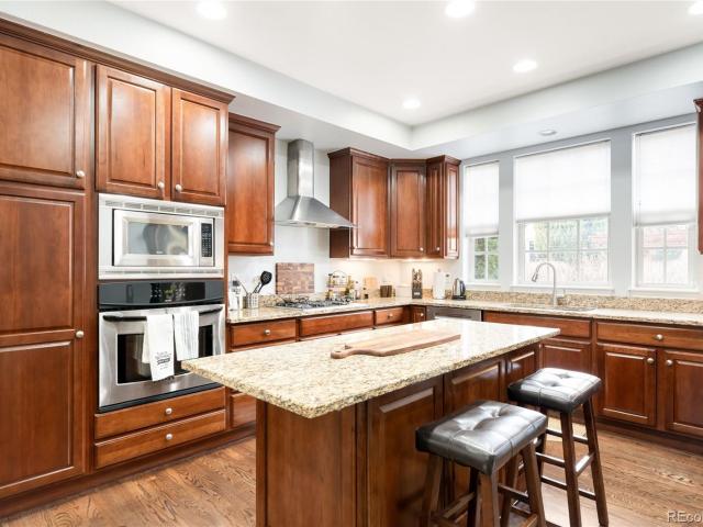 9135 E 29th Place