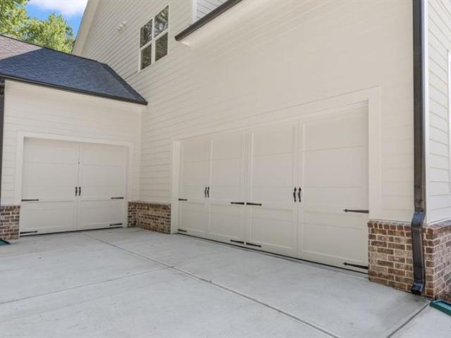9135 Greenway Ct, Gainesville, GA 30506 | MLS #7696 | Compass