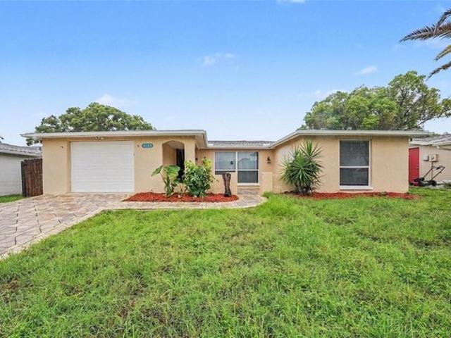 9135 Hunt Club Ln, Port Richey, FL 34668