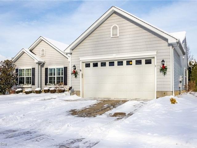 9130 Devonshire Dr, Olmsted Falls, OH 44138