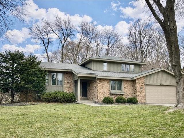 9130 Flyway Cir, Eden Prairie, MN 55347