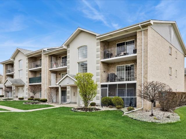 9130 W 95th St, Unit 1B, Hickory Hills, IL 60457 | MLS #12612 | Compass