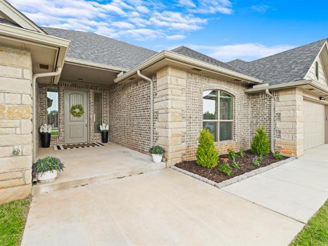 9131 Oak Tree Circle
