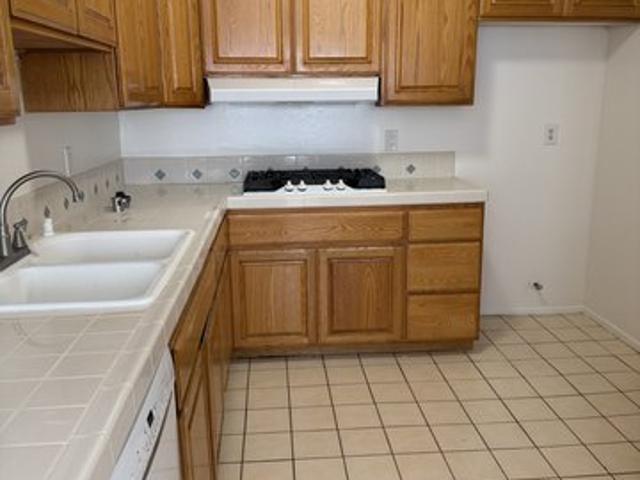 9131 Burnet Ave Unit 2, Los Angeles, CA 91343