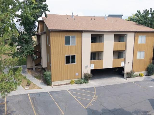9131 S Jefferson Pl, Sandy, UT 84070