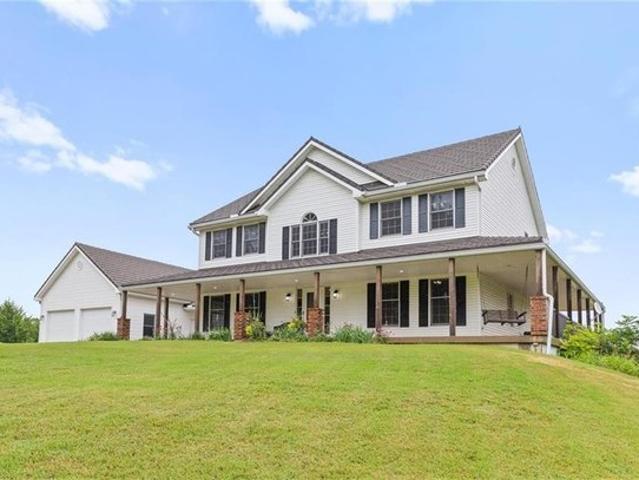 9133 Coronado Cir, De Soto, KS 66018