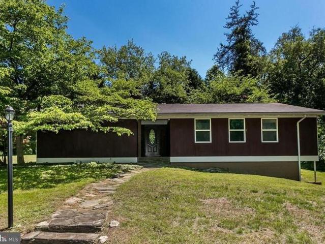 9133 Field Rd, Pikesville, MD 21208