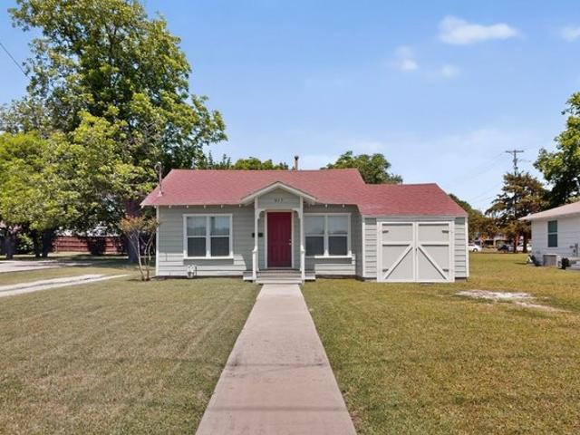 913 17th St, Plano, TX 75074